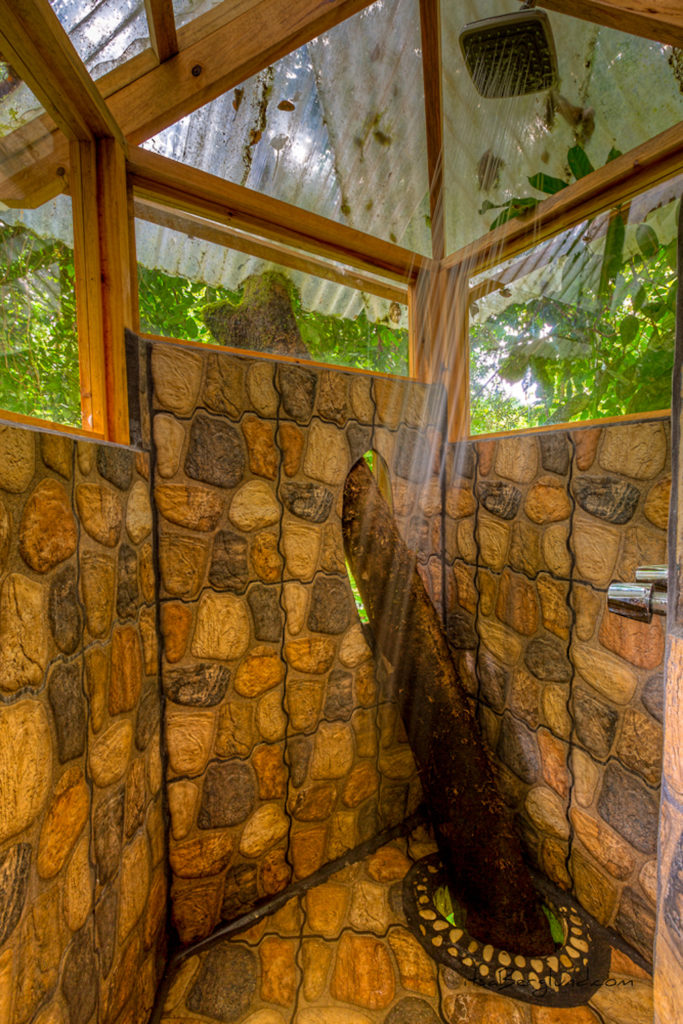 torreluna treehouse outdoor shower - Finca Bellavista CommunityFinca ...